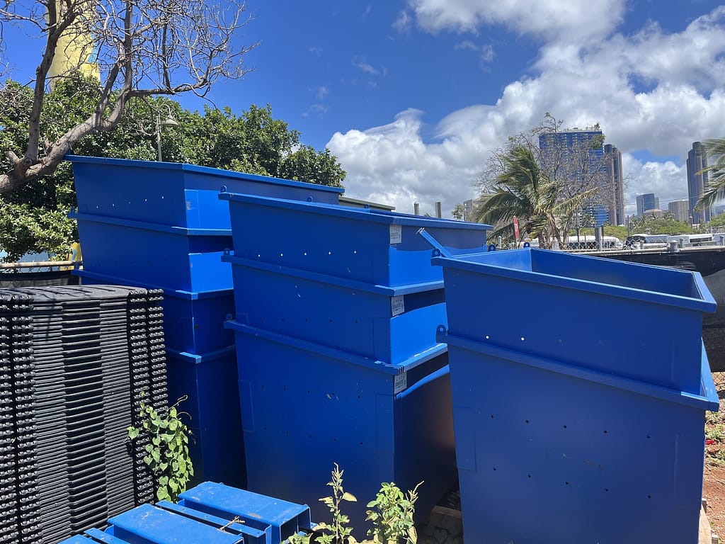 A Guide For Front Loading Dumpsters 2-8 Yard Size Options - HIWASTE MFG.