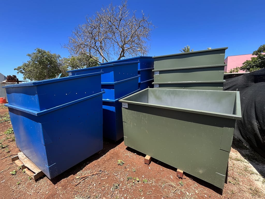 A Guide For Front Loading Dumpsters 2-8 Yard Size Options - HIWASTE MFG.