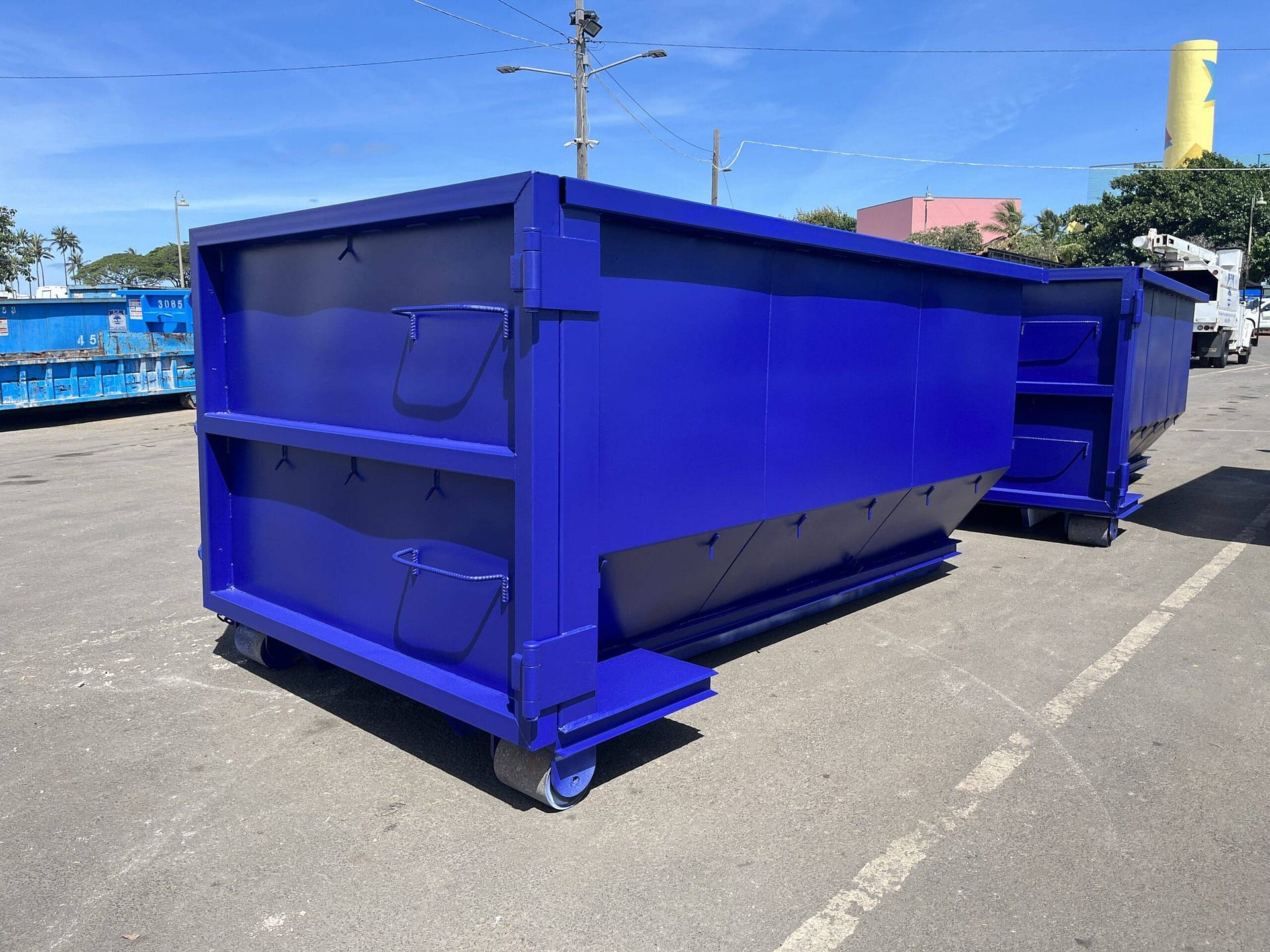 Hawaii Hooklift Truck, Dumpster & Waste Container Supplier