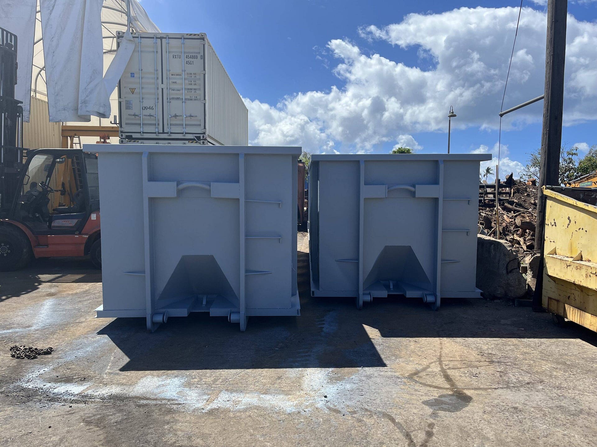 Hawaii Hooklift Truck, Dumpster & Waste Container Supplier